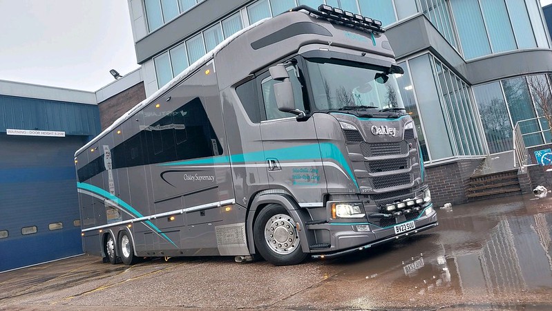 Superb Oakley Scania horsebox supplied by Keltruck - Keltruck Scania